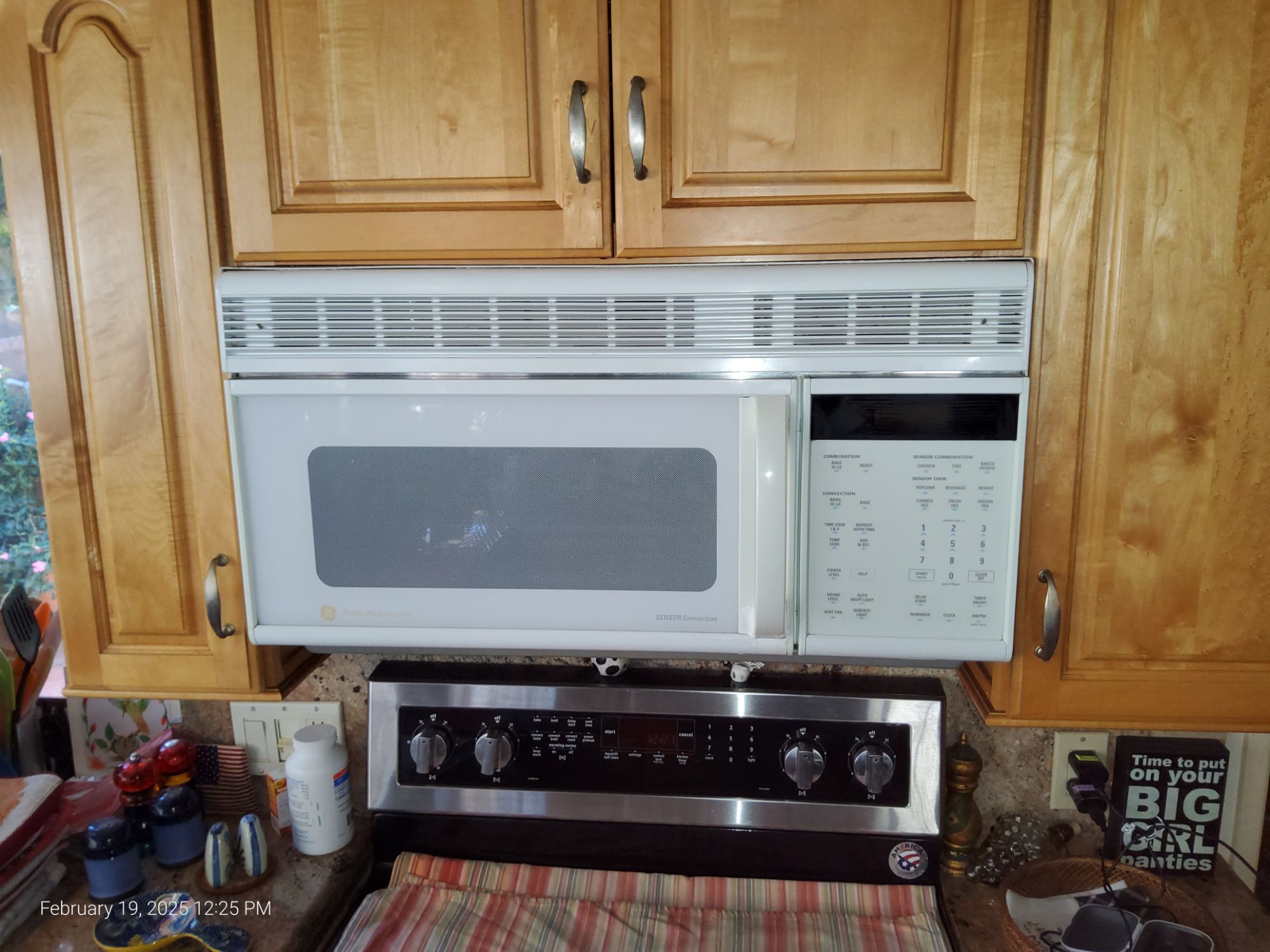 Why Has the Microwave Display Started to Dim or Flicker? | Oceanside ...