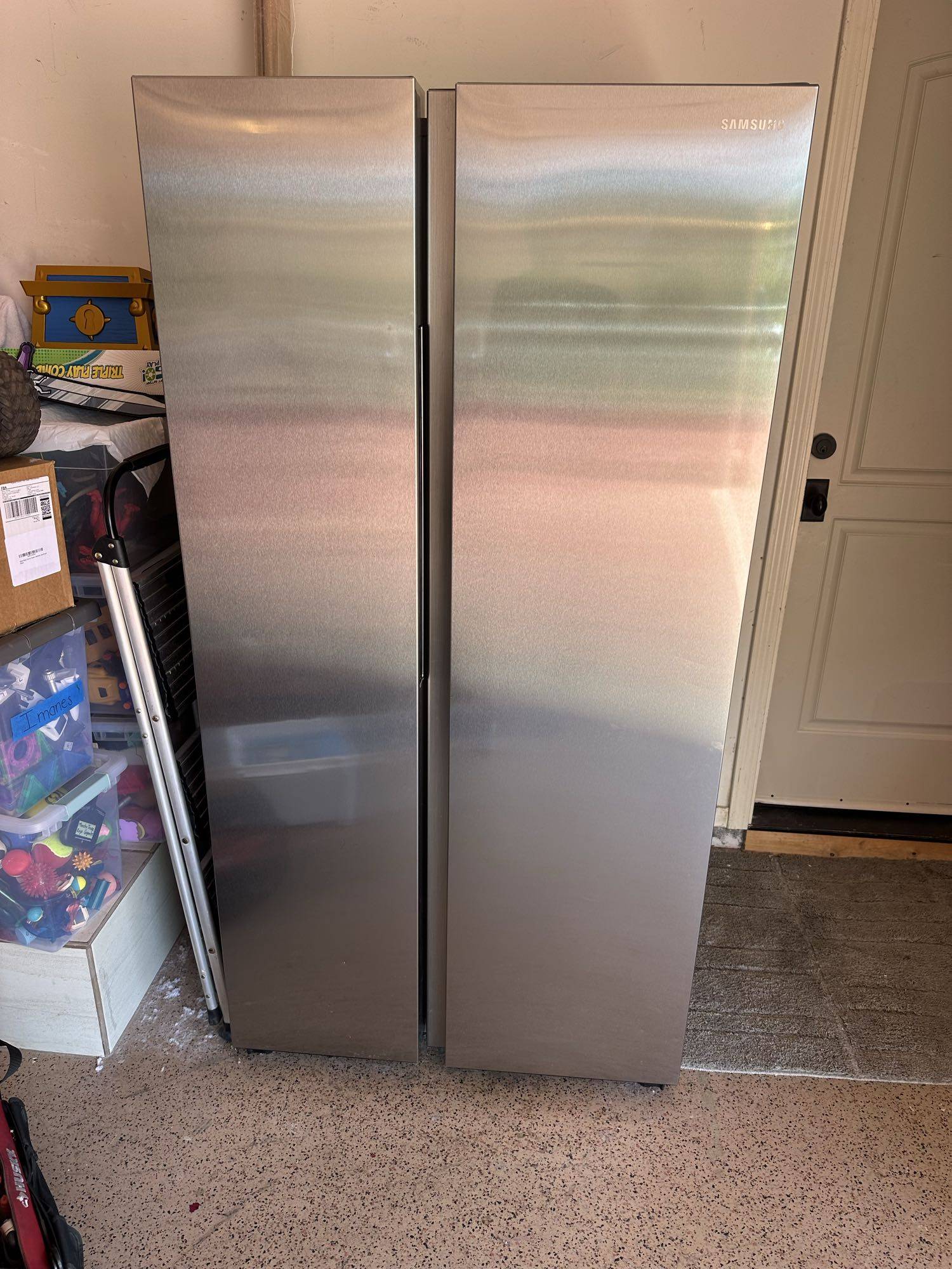 Refrigerator Compartment Feels Humid Even When Cooling Seems Normal ...